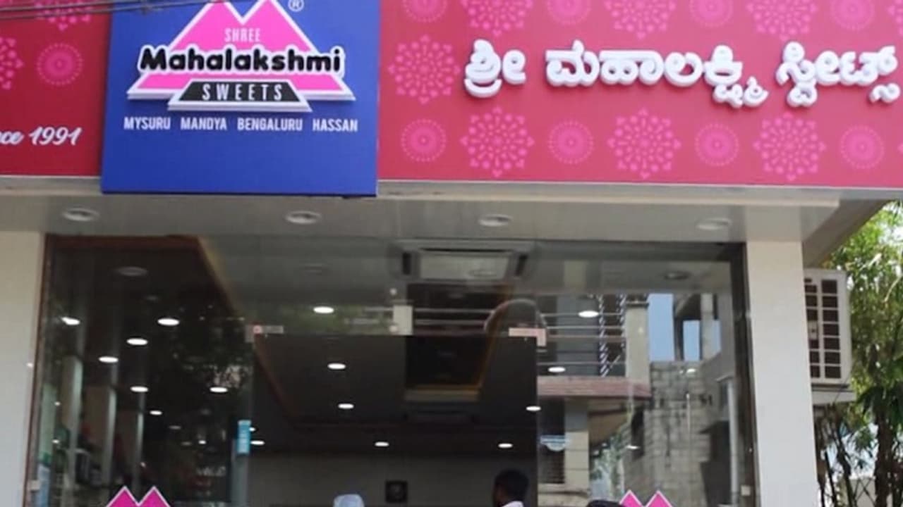 ಬೆಂಗಳೂರಿನಲ್ಲಿ ಮೈಸೂರ್ ದೇಸಿ ಸ್ವೀಟ್ಸ್ | Mysore Mahalakshmi Sweets Starts ...