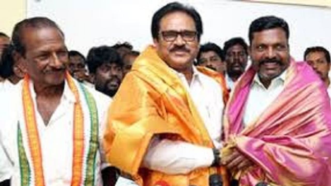 திருநாவுக்கரசர் – திருமாவளவன் திடீர் சந்திப்பு !! தனி ரூட் போடும் ...