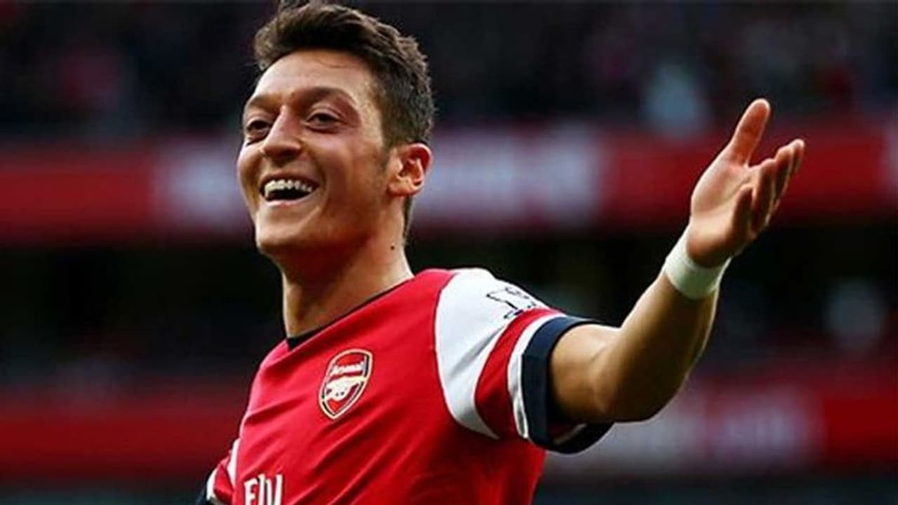 Kerala kid receives surprise gift from Arsenal star Mesut Ozil | Kerala ...