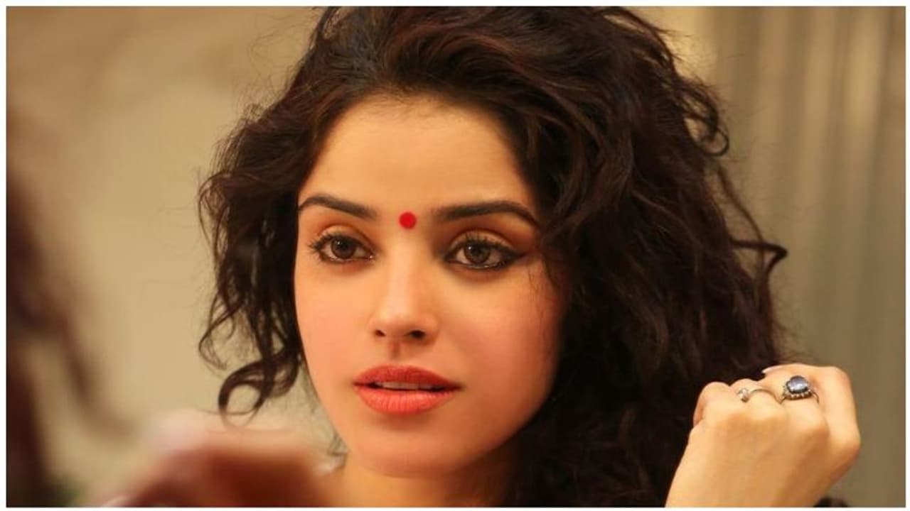 Pia Bajpiee: வீடு இல்லாமல் 9 மாதங்கள்... நாய் இருக்கும் அறையில் ...