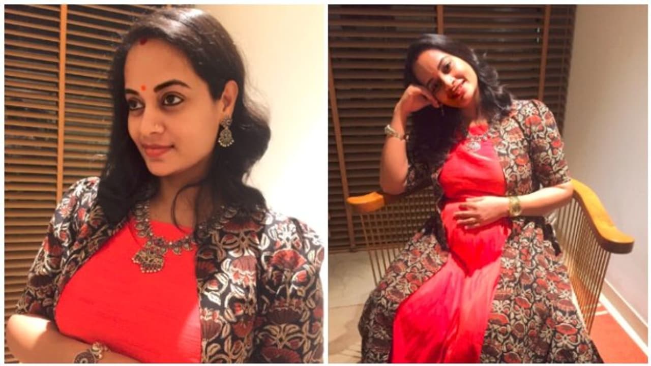 கர்ப்பமாக இருக்கும் கியூட் புகைப்படத்தை வெளியிட்டு நன்றி கூறிய சுஜா ...