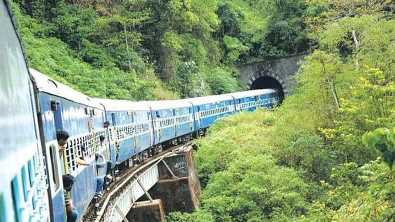 India suspends Thar Link Express connecting Jodhpur to Karachi | India ...