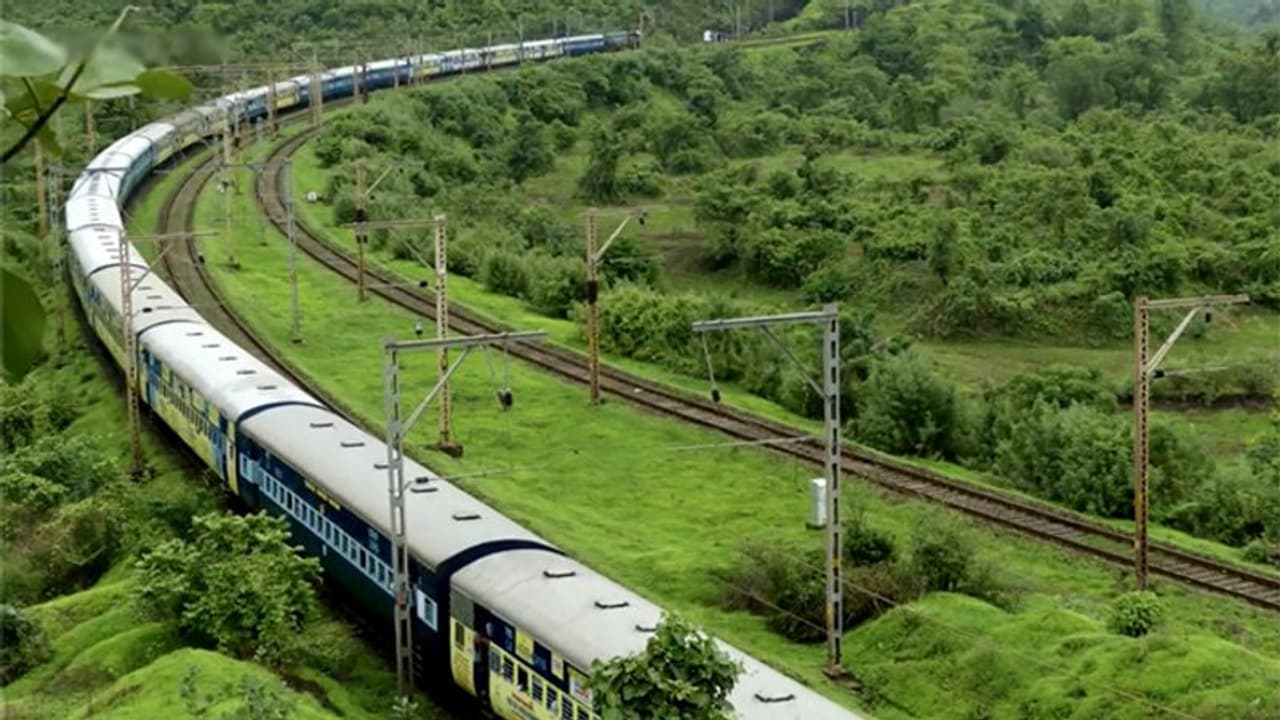 Thar Express reaches last station on Indian side of border | Thar ...