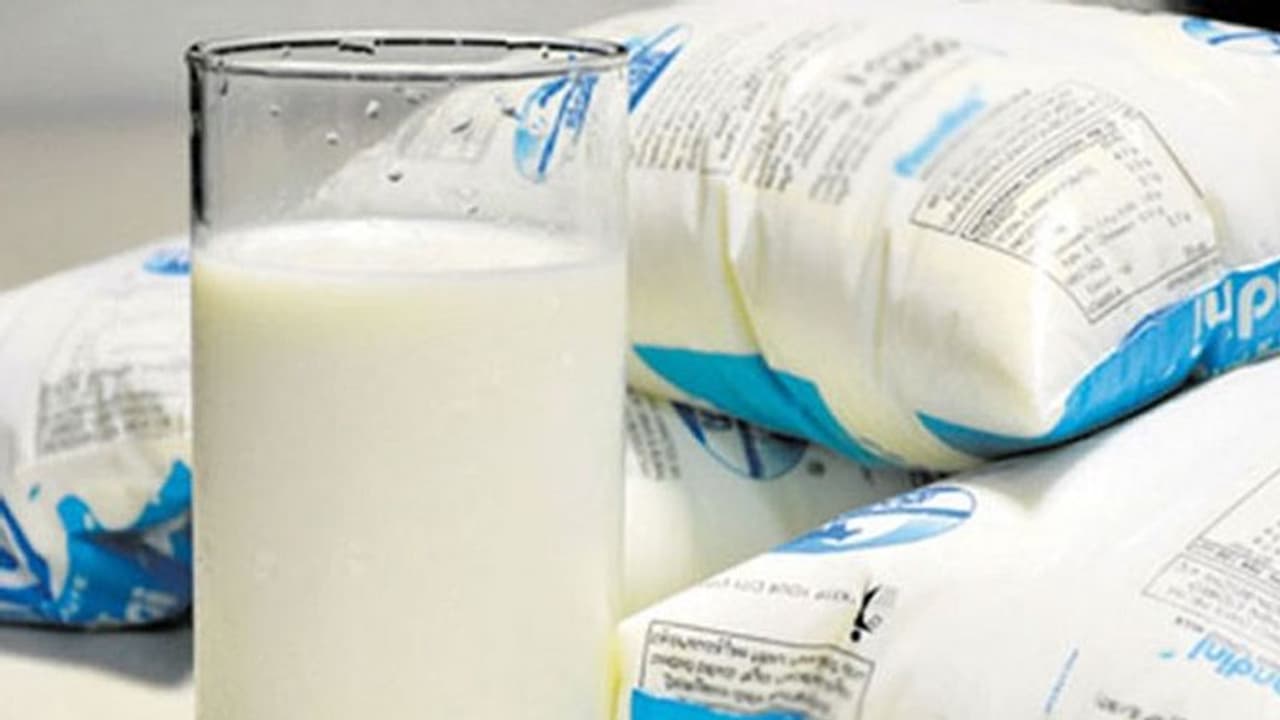 Recycle : ಹಾಲಿನ ಪ್ಯಾಕೆಟ್ ಎಸಿಬೇಡಿ, ಹೀಗೆ ಬಳಸಿ | How To Reuse Plastic Milk ...