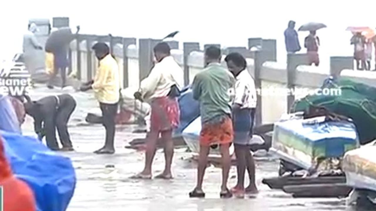Maha Cyclone: Heavy winds likely in Karnataka, Kerala, Lakshadweep ...