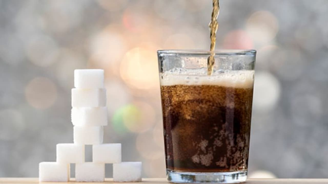 Side Effect of Cold Drinks: কোল্ড ড্রিংকস পান করার এক ঘন্টা পরও শরীরে ...