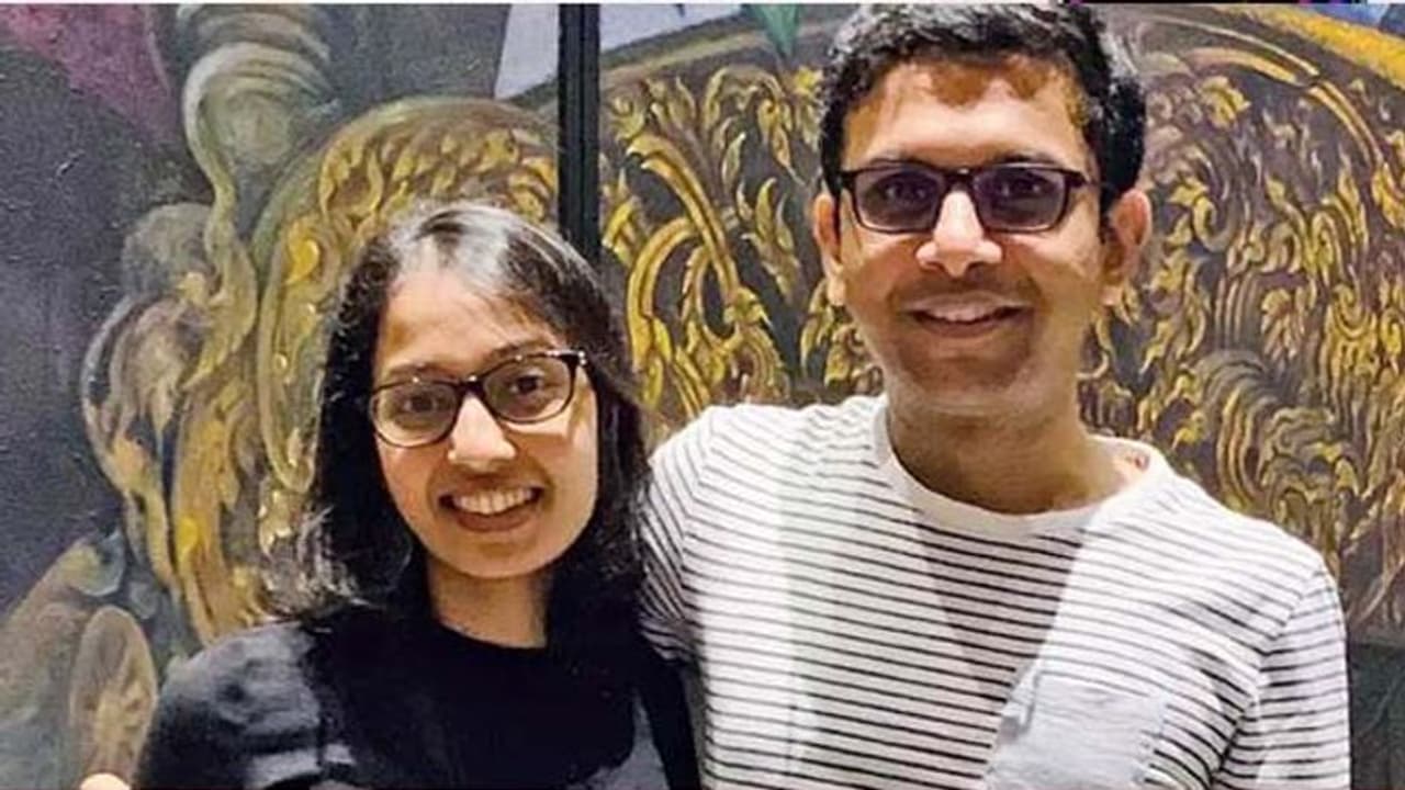 Infosys founder NR Narayana Murthys son Rohan will marry Aparna ...