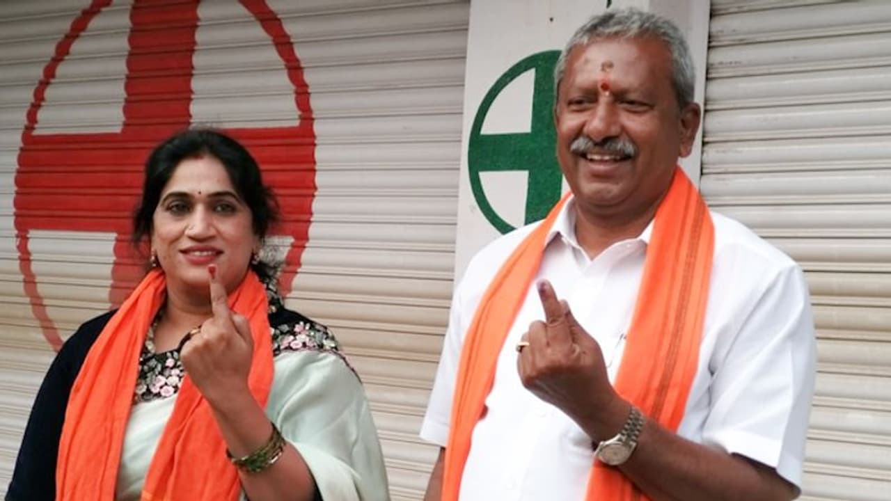 Karnataka by-election: Byrathi Basavaraj casts vote in KR Puram ...