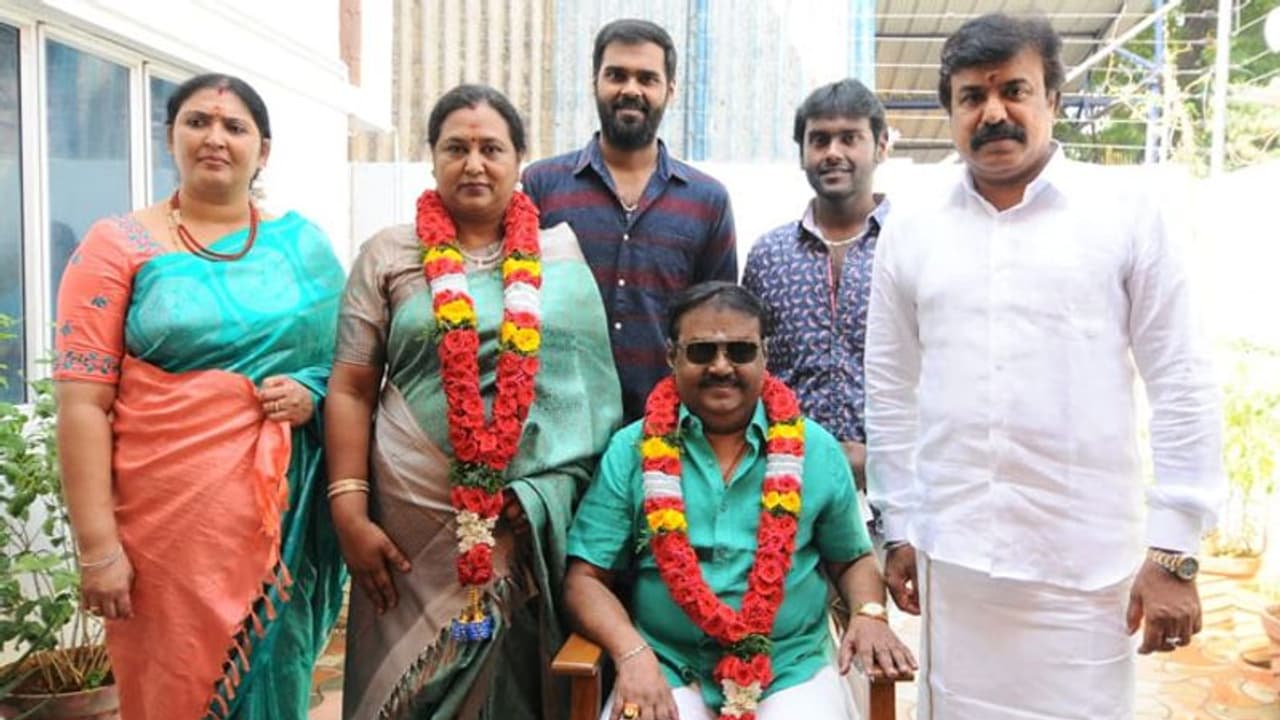 ஜெகனும் , கெஜ்ரிவாலும் கேப்டனை காப்பி அடிச்சிட்டாங்க...!! மேடையில் ...