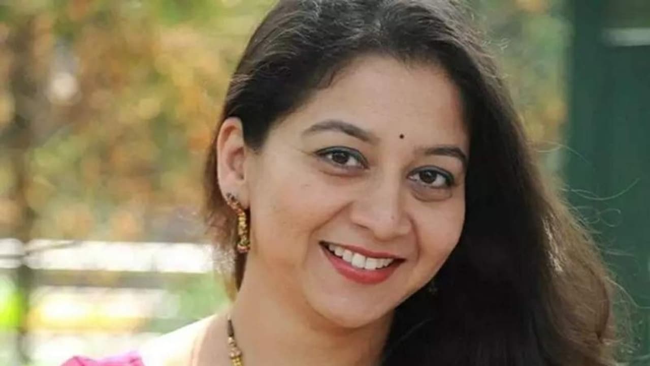 Bigg Boss Kannada 12 sudha rani ಶೋಗೆ ಬರೋ ಬಗ್ಗೆ ನಟಿ ಸುಧಾರಾಣಿಯೇ ನೇರವಾಗಿ ಉತ್ತರ ಕೊಟ್ರಪ್ಪ ...