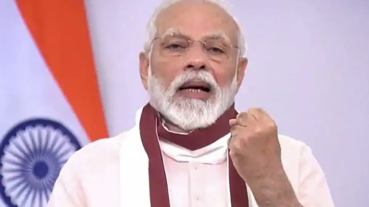 PM Narendra Modi pays tribute to Major Dhyan Chand on National Sports ...