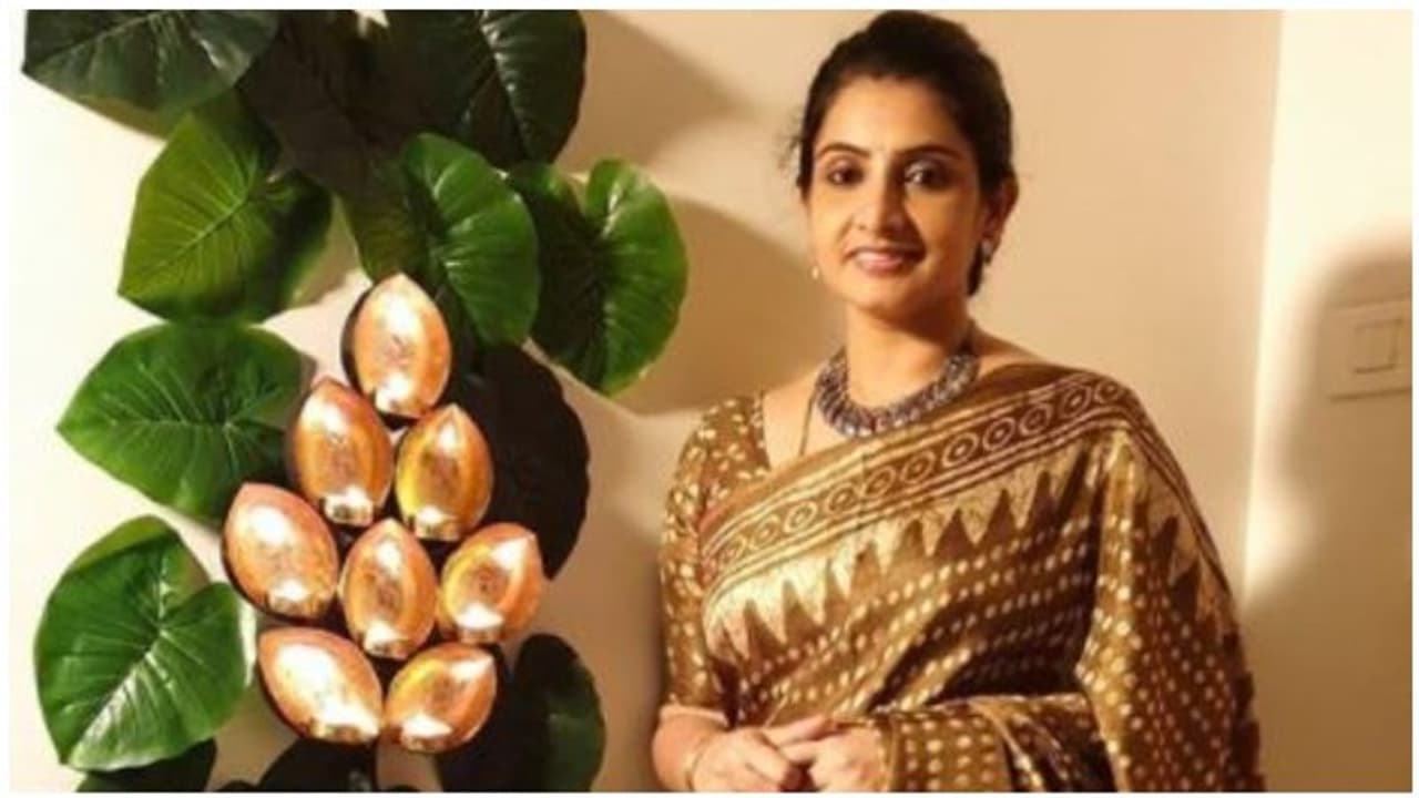 பாண்டியன் ஸ்டோர் தனம் அண்ணியின் கணவர் மற்றும் மகனை பார்த்திருக்கீங்களா ...