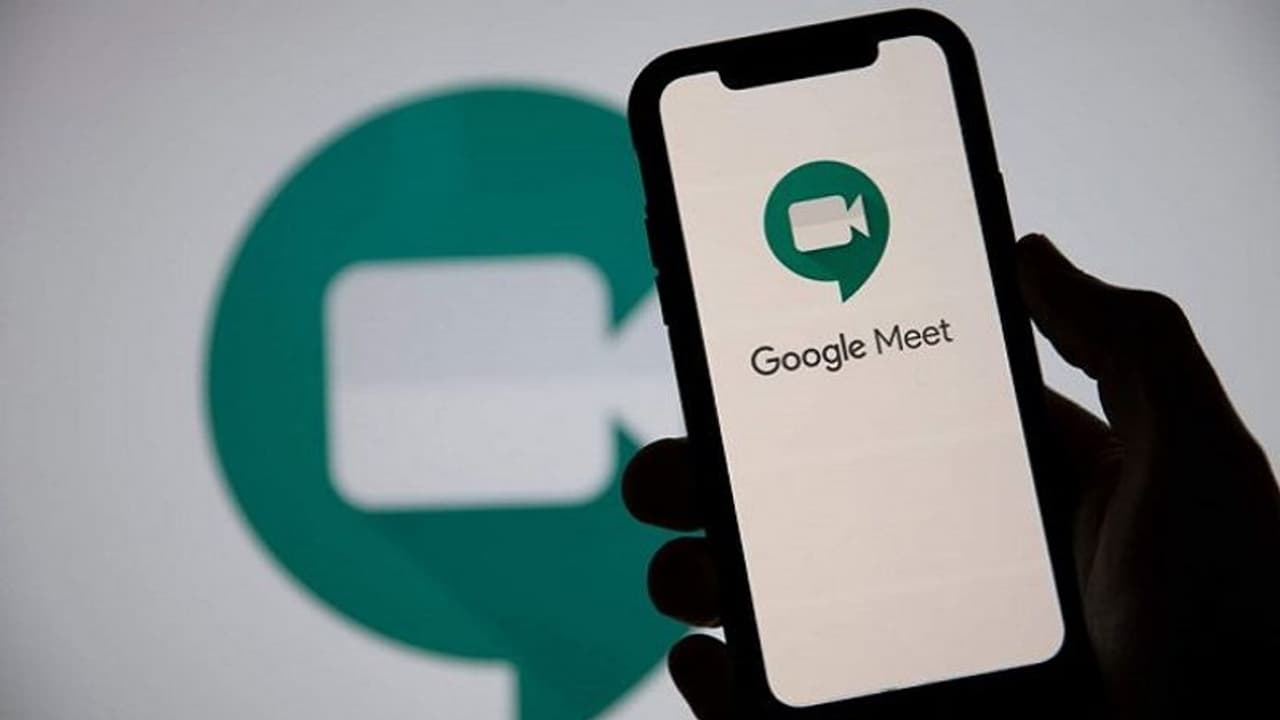 Google rolls out Companion Mode in Google Meet for hybrid meeting ...