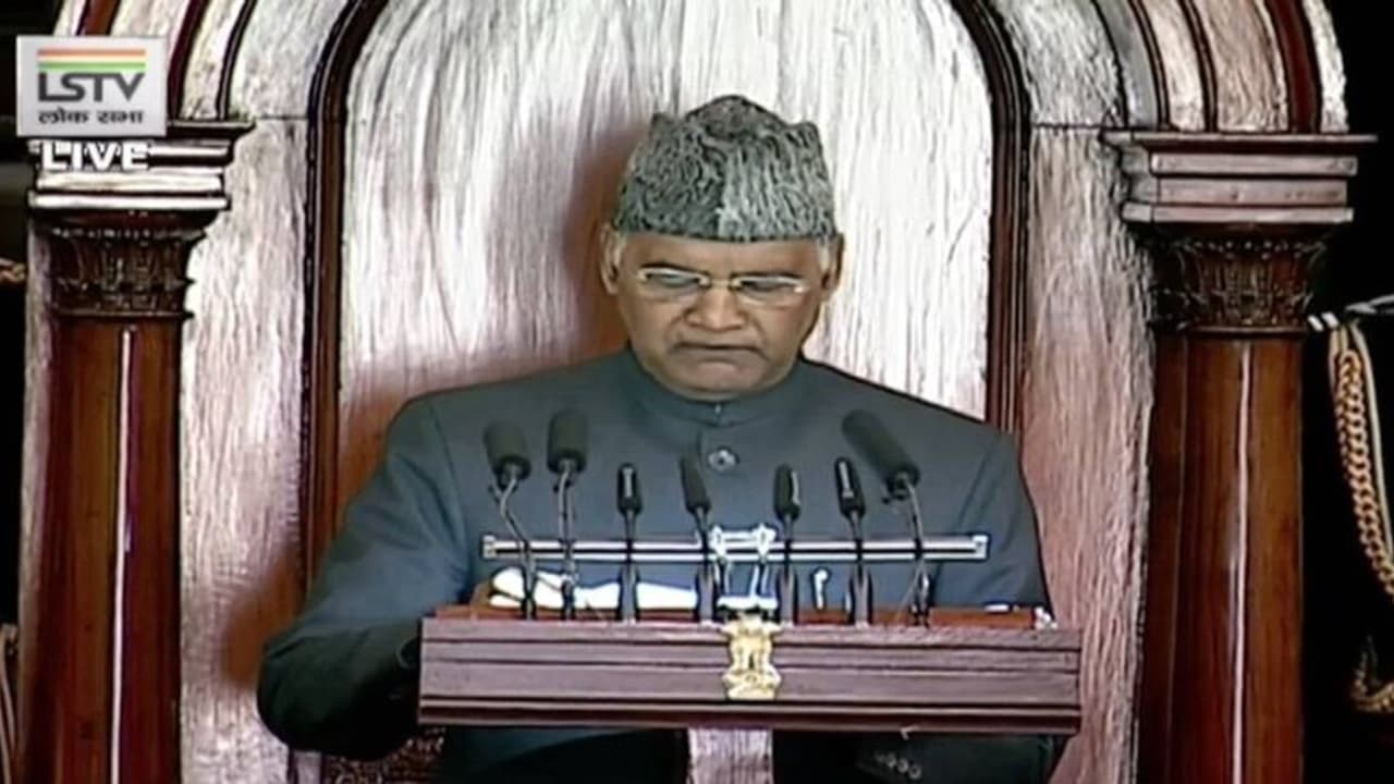 'ഭാരതമെന്ന പേരുകേട്ടാൽ അഭിമാനപൂരിതമാകണം അന്തരംഗം'; പ്രസംഗത്തിനിടെ ...