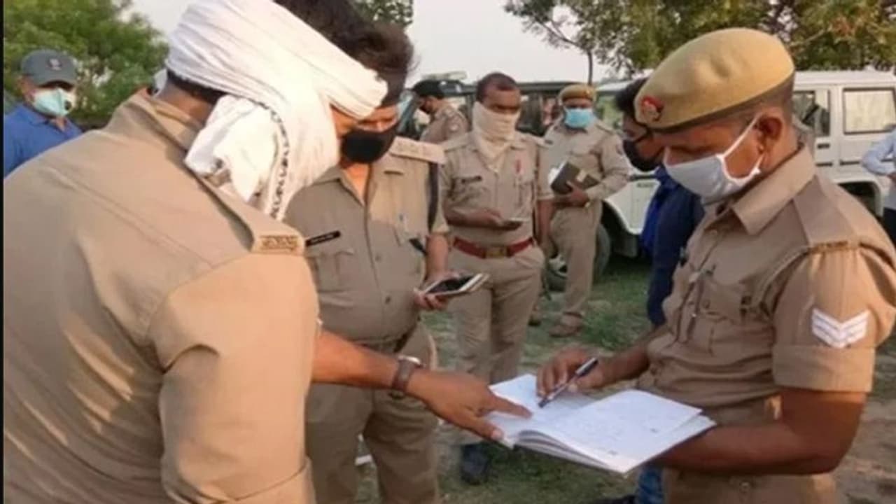 Police Commissioner who arrested BJP workers for "Goli Maro" slogans ...