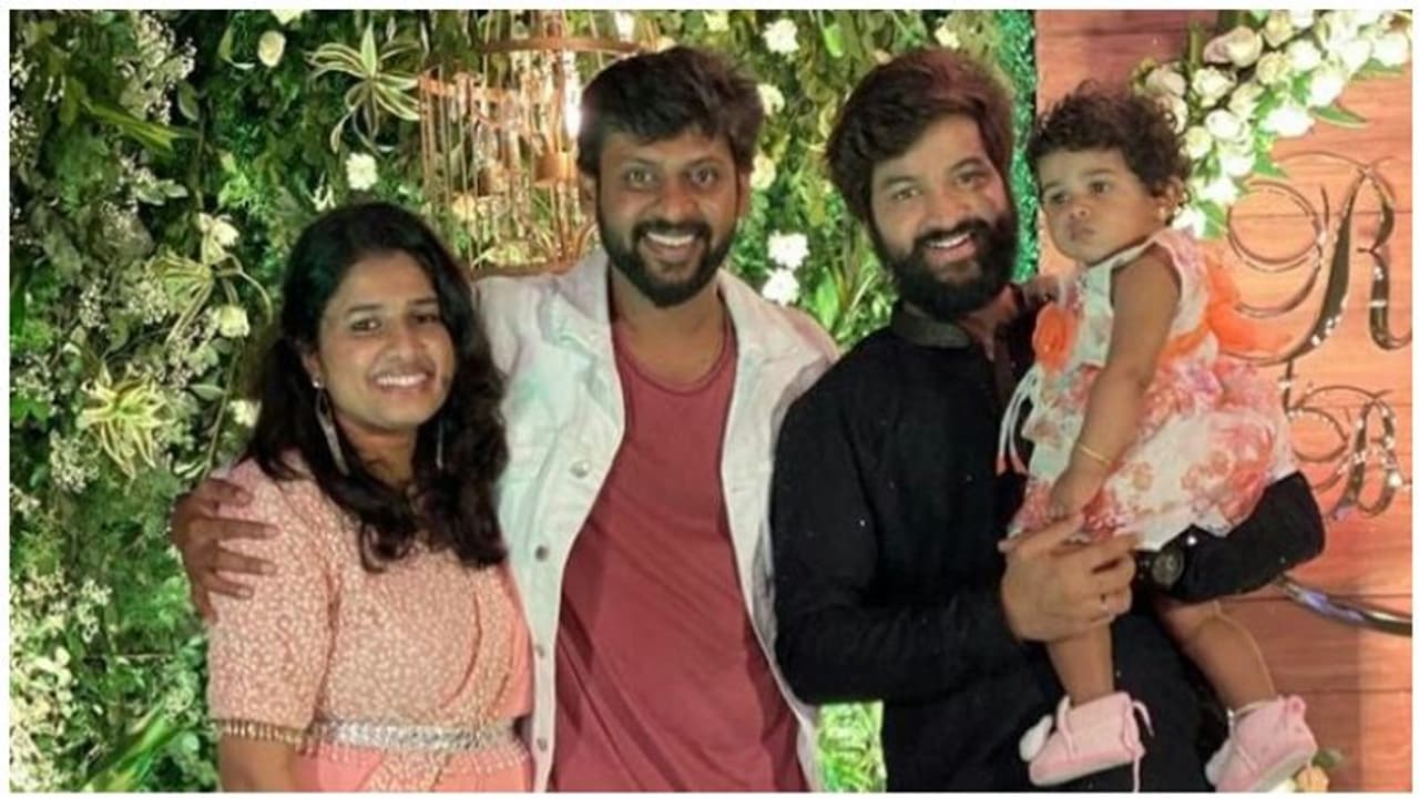 பிரமாண்டமாக கொண்டாடப்பட்ட ரியோ ராஜ் மகளின் முதல் பிறந்தநாள்..! வைரல் ...