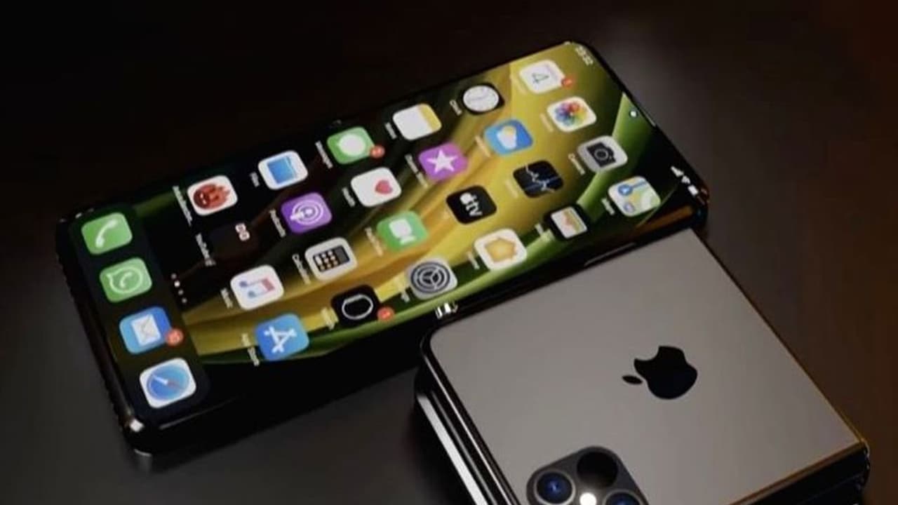 விரைவில் Foldable iPhone? ஆப்பிளின் அடுத்த புரட்சி! | Foldable Iphone ...