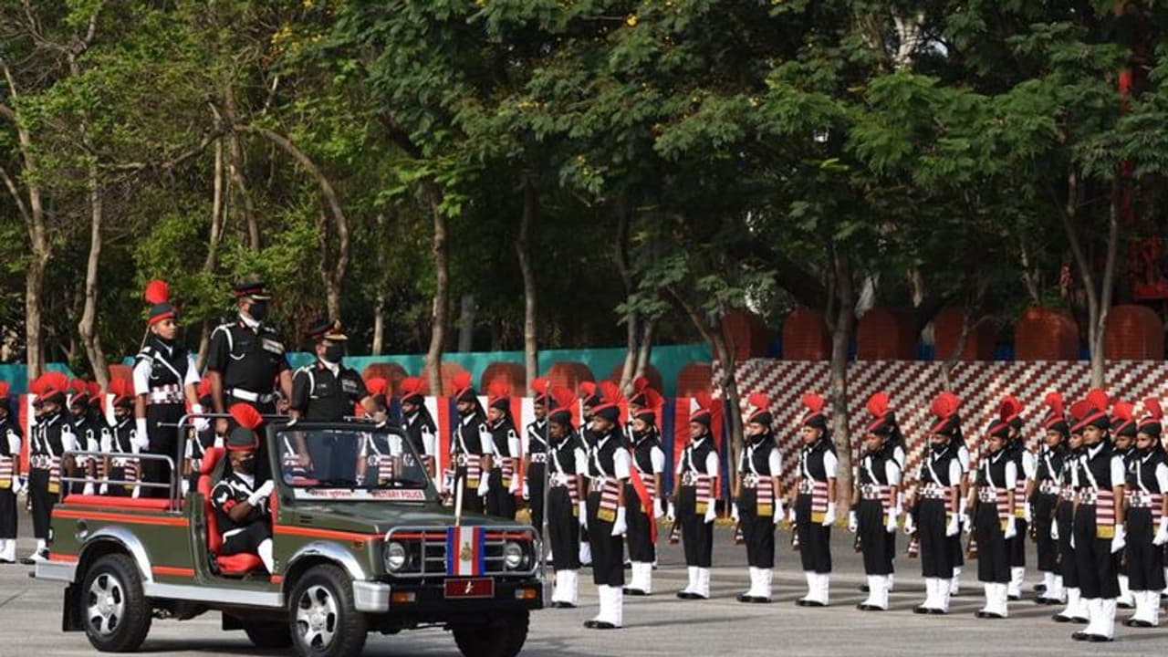 First batch of women soldiers inducted into Indian Army | Asianet Newsable