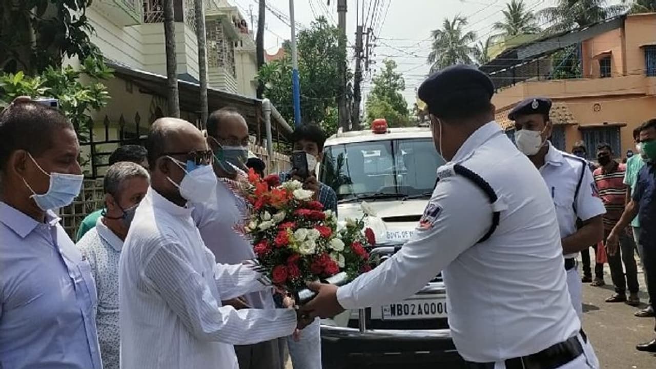 রাজ্যে এবার দুয়ারে খাদ্য প্রকল্প, নতুন দফতরের দায়িত্ব নিয়ে ঘোষণা ...
