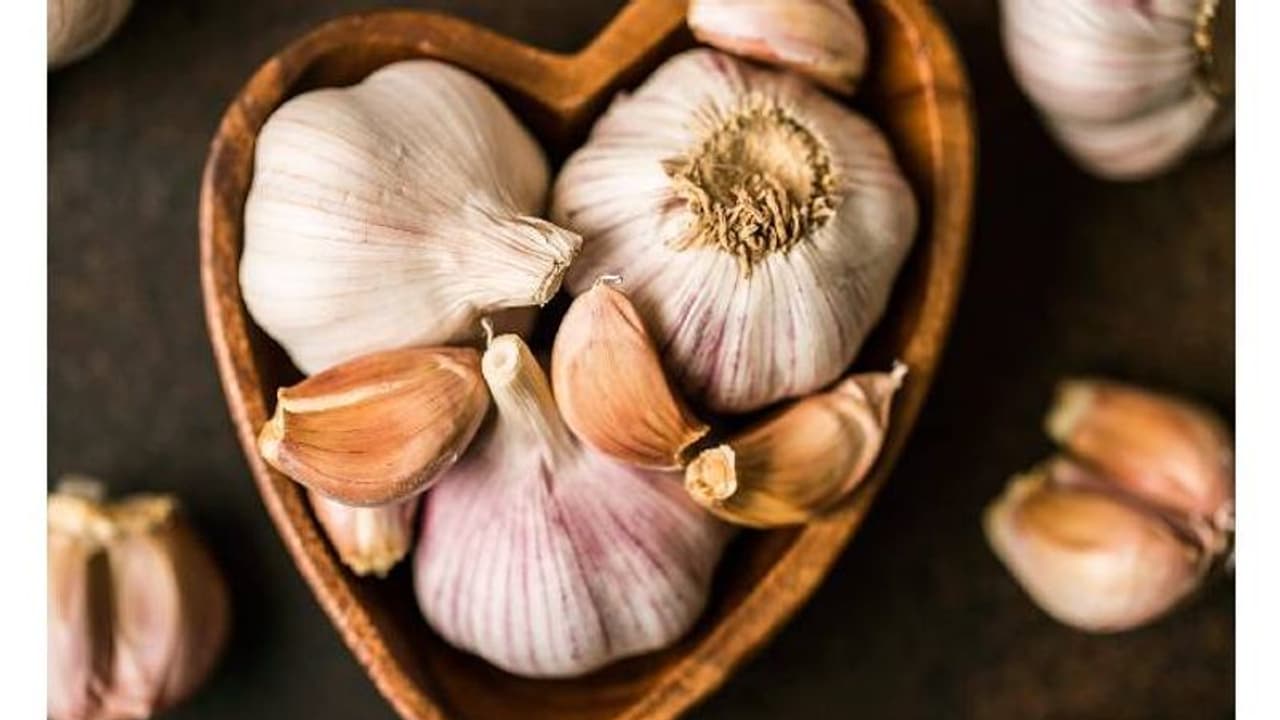 Health benefits of garlic for runners: Run better by adding this bulb ...