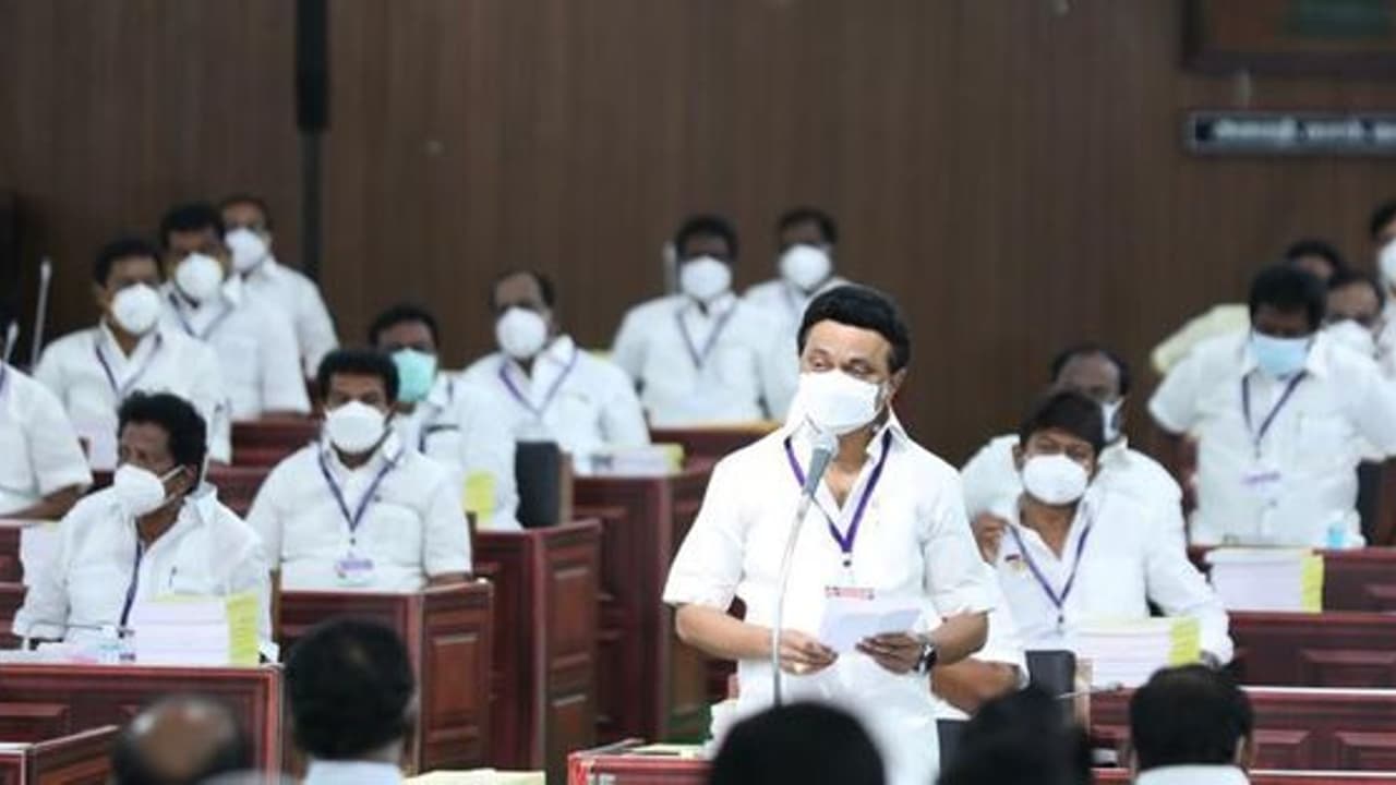 ஸ்டாலினின் ‘டாக்டர்’ பேச்சு... சட்டமன்றத்தை கலகலக்க வைத்த முதல்வர் ...