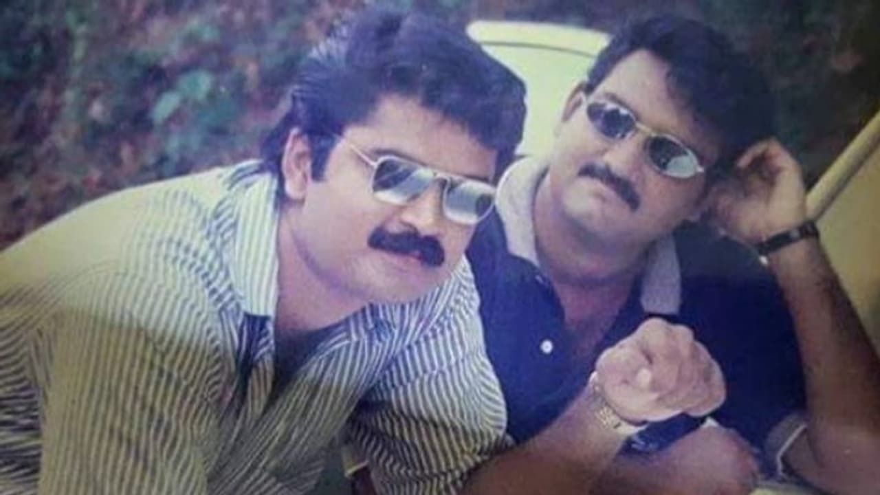 'ലോ കോളേജ് കാലം', ശങ്കര്‍ രാമകൃഷ്‍ണനൊപ്പമുള്ള ഫോട്ടോ പങ്കുവെച്ച് അനൂപ് ...