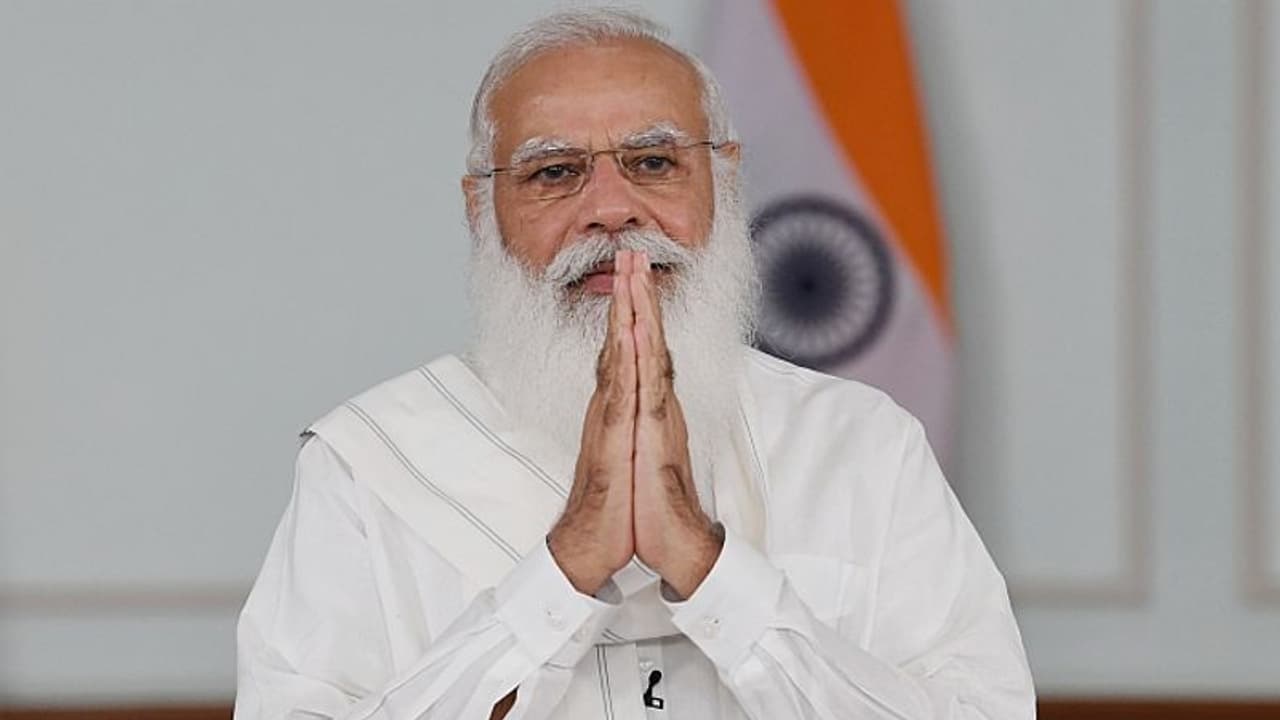 PM Modi delivers tap water connection to over 1 lakh homes under 'Har ...