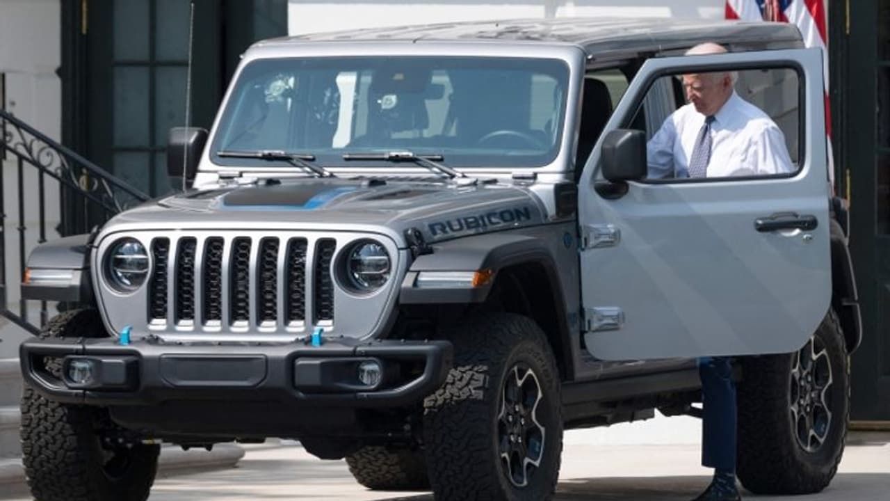 When Joe Biden drove a Jeep Wrangler around White House | Asianet Newsable