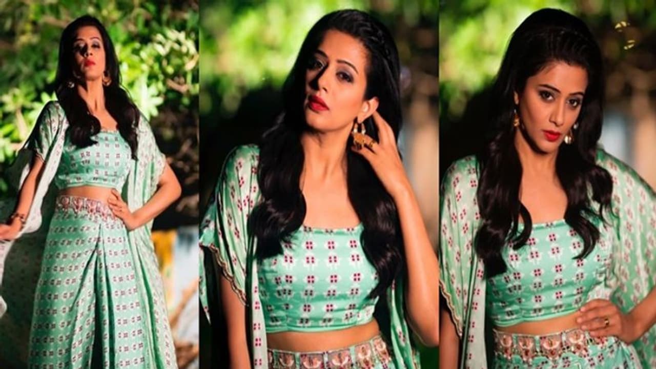 వావ్.. ప్రియమణి మెరుపులు చూశారా.. కళ్ళు చెదిరే అందంతో హాట్ ఫోజులు ...