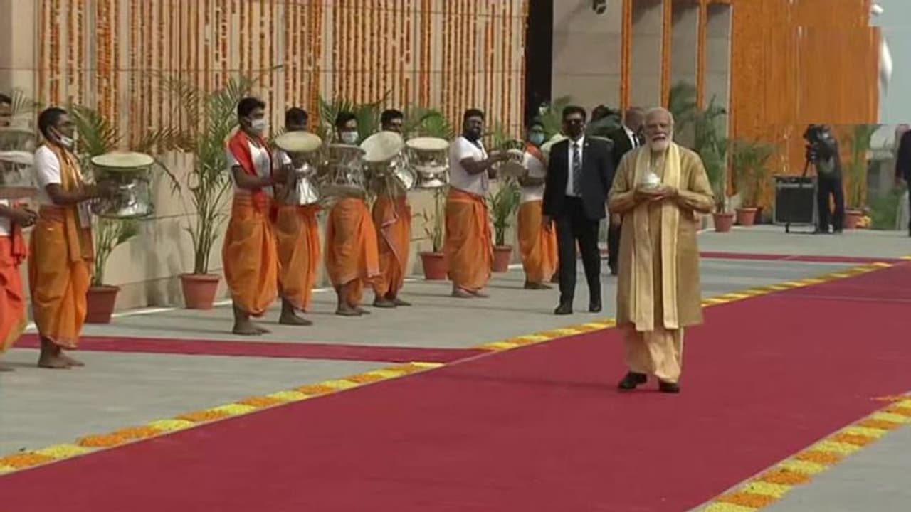 ರೇವತಿ ನಕ್ಷತ್ರದಲ್ಲಿ Kashi Vishwanath Corridor ಉದ್ಘಾಟಿಸಿದ ಮೋದಿ, ಹೀಗಿದೆ ಈ ...