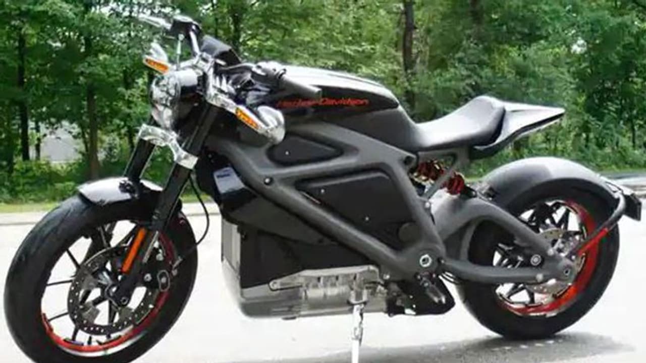 Harley-Davidson ला रही Arrow platform पर बेस्ड सस्ती ई-बाइक, वजन में भी ...