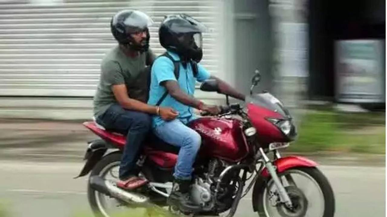 ದ್ವಿಚಕ್ರ ವಾಹನ ಓಡಿಸುವವರಿಗೆ ಶೀಘ್ರವೇ ಕೇಂದ್ರದಿಂದ ಹೊಸ ನಿಯಮ ಜಾರಿ, ಇದು ...