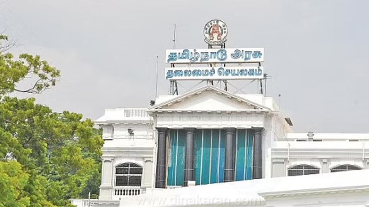 மாணவர்கள் கவனத்திற்கு !! நாளை இந்த மாவட்டத்தில் பொதுவிடுமுறை.. தமிழக ...