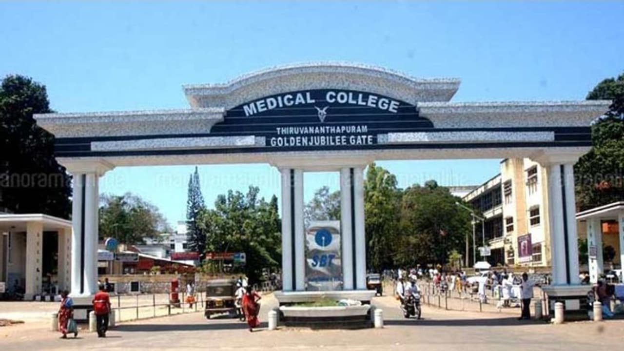 ഓപ്പറേഷൻ തിയറ്ററിൽ ഡോക്ടർ തൊഴിച്ചുവെന്ന് നഴ്സിന്‍റെ ആരോപണം ...