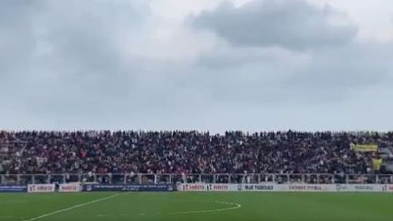 Santosh Trophy: കിക്കോഫിന് നാല് മണിക്കൂര്‍ മുമ്പെ സ്റ്റേഡിയം നിറഞ്ഞു ...