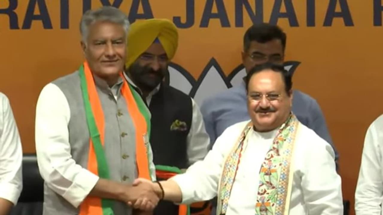 Sunil Jakhar, former Congress Punjab leader, joins BJP | Asianet Newsable