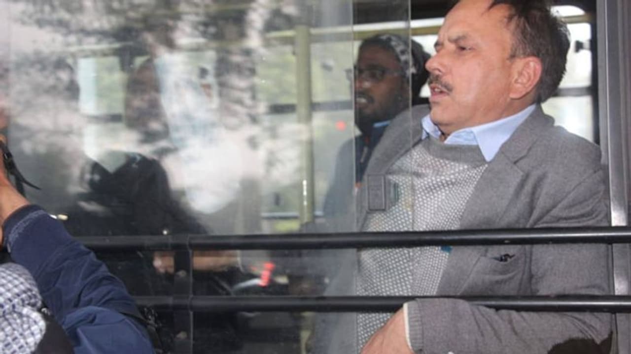 Delhi riots case: Court grants custody parole to AIMIM candidate Shifa ...