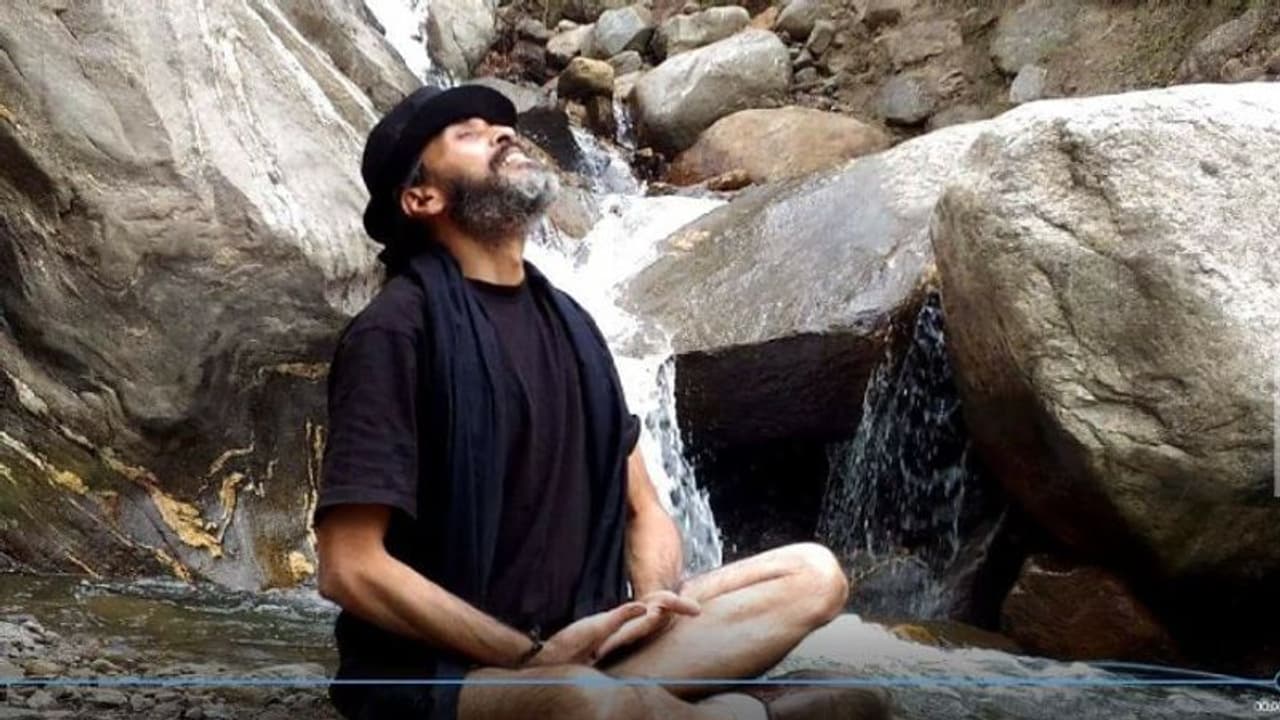 বিকৃত গান-কবিতা আসলে তাঁর গবেষণার বিষয়, গ্রেফতার দিল্লির প্রাক্তন আইটি ...