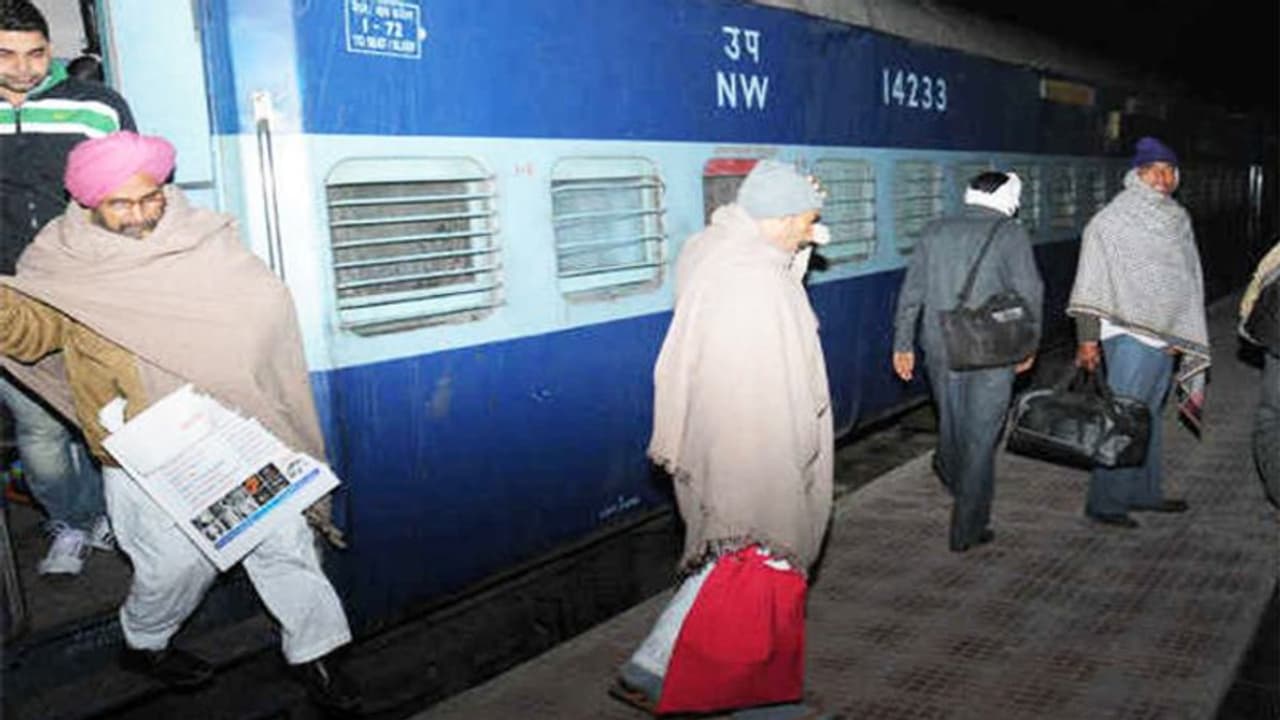 मरीजों की लाइफलाइन है 'कैंसर एक्सप्रेस', जानें किस रूट पर चलती है और ...