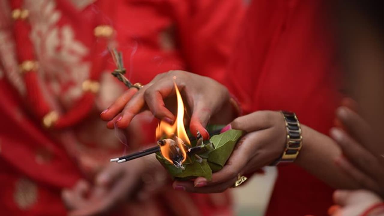கோர்ட் கேஸ்னு இழுபறியாக கிடக்கும் சொத்தை மீட்க இப்படி விளக்கேற்றுங்கள் ...