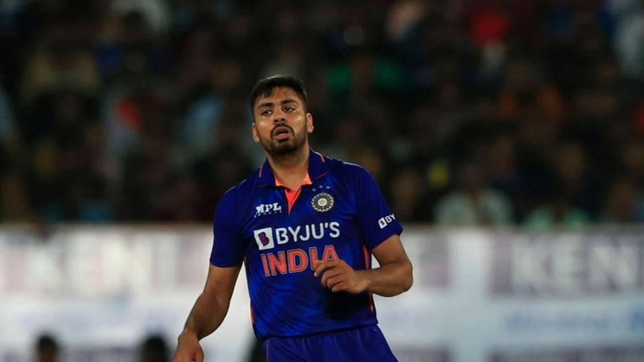 'आवेश खान बीमार हैं' यह सुनकर बिस्तर से उछल पड़े इंडियन फैंस, बोले-'देख ...