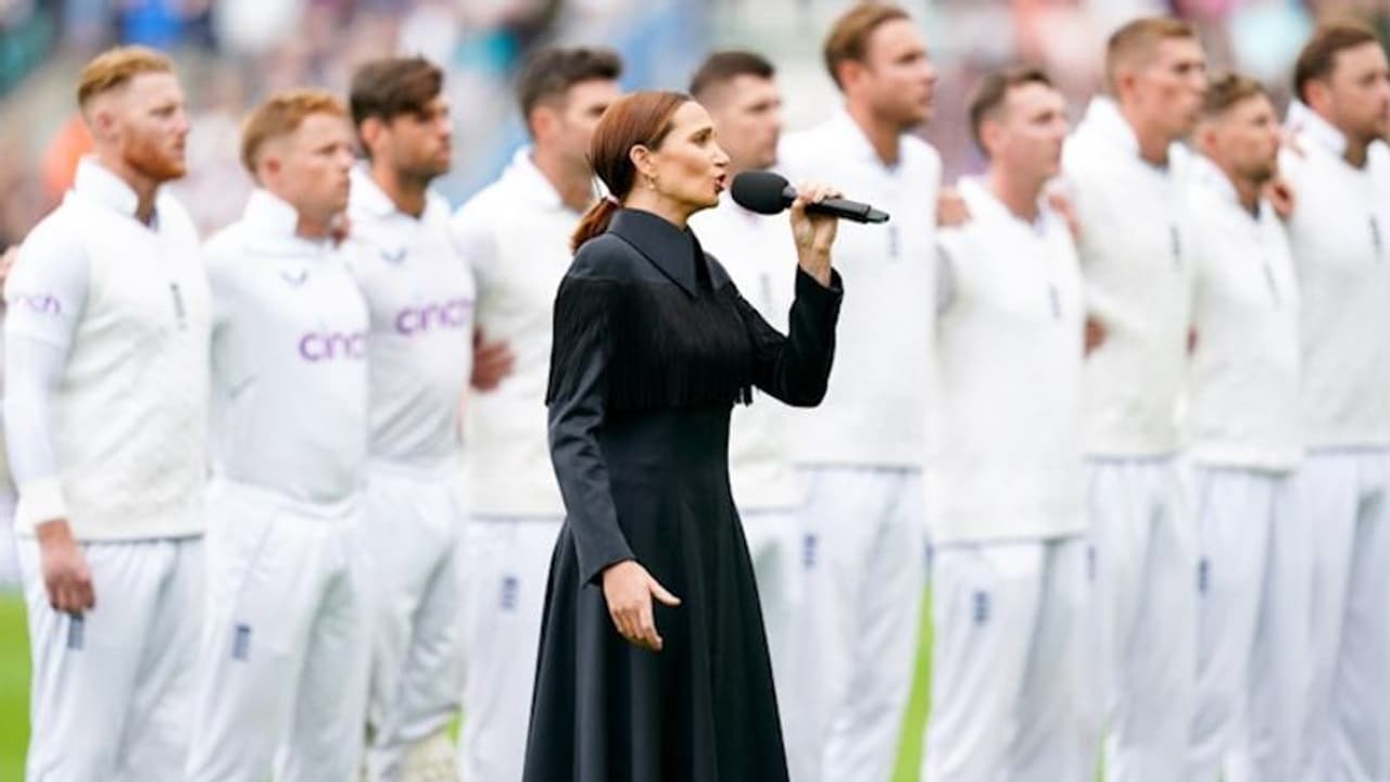 'Goosebumps': England cricketers singing first televised rendition of ...