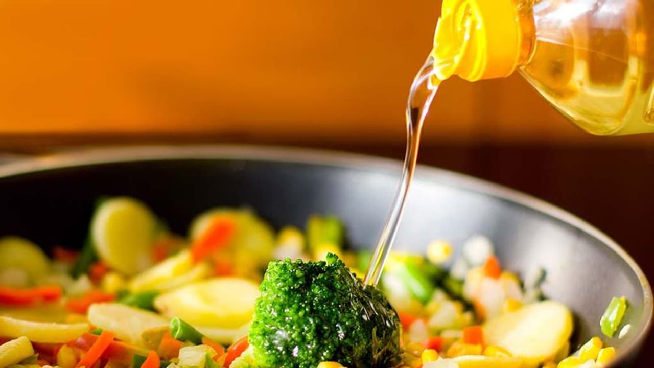 Did You Eat Too Much Oily Food? Here are some quick tips for feeling ...