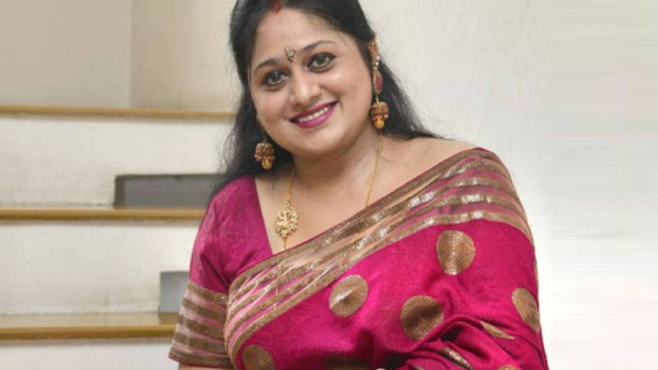 pepsi uma : ரசிகர்கள் கோவில் கட்டும் அளவிற்கு பேமஸ் ஆக இருந்த பெப்சி ...