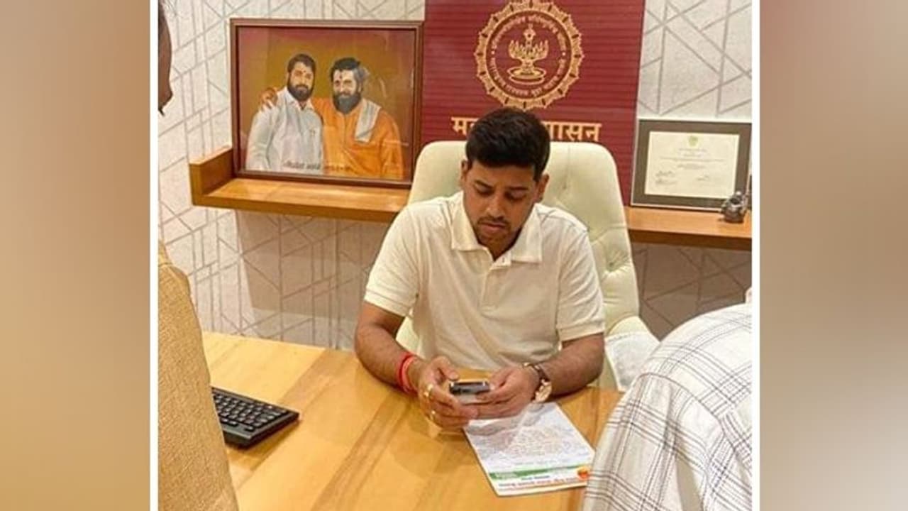 Photo of Shinde's son on CM's chair goes viral; Oppn slams Maha govt ...