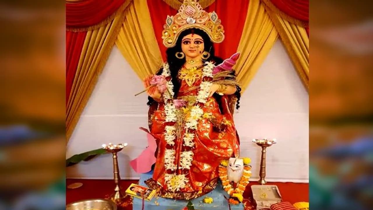 Subho Kojagori Laxmi Puja 2023 Wishes: Greetings, messages, Facebook ...