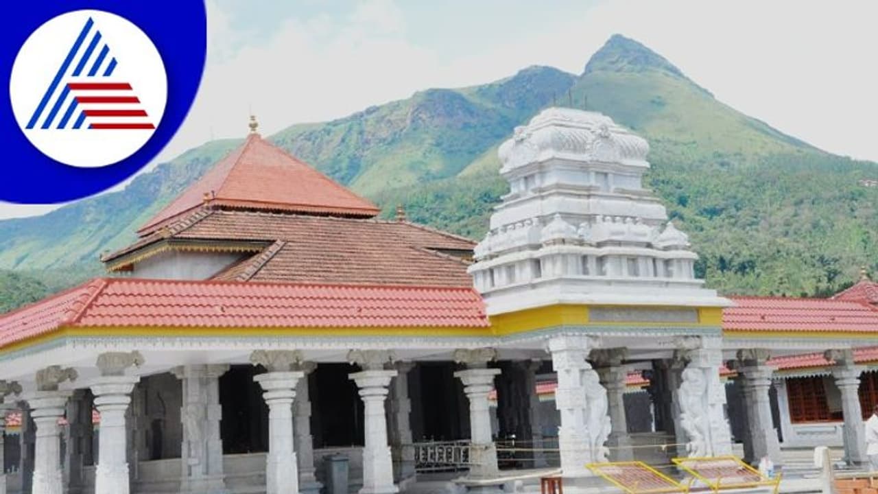 Chikkamagaluru; ಬಿಂಡಿಗ ದೇವೀರಮ್ಮನವರ ದೀಪೋತ್ಸವ, ಭಾರಿ ಪ್ರಮಾಣದ ಭಕ್ತರ ...