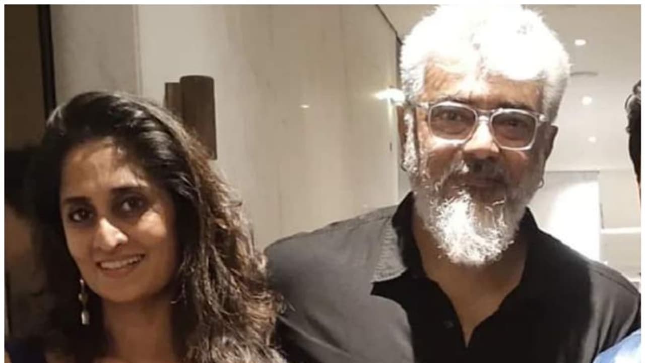 Actor Ajith Shalini Diwali Celebration மனைவி ஷாலினியுடன்.. துணிவு பட ...