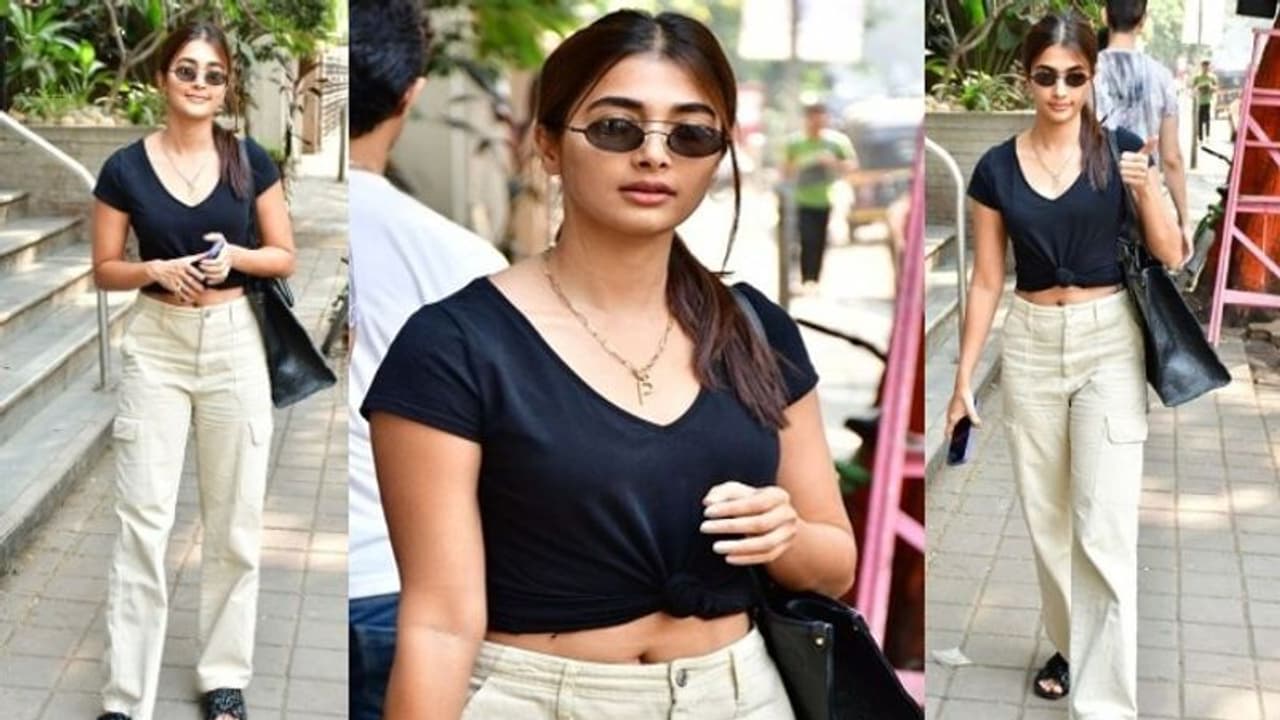 ముంబై వీధుల్లో పూజా హెగ్దే.. కిల్లింగ్ లుక్స్ లో మైండ్ బ్లాక్ చేసిన ...