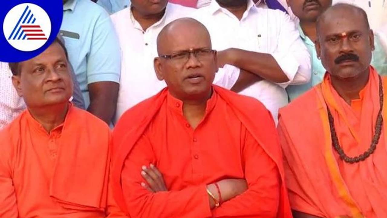 ಯಾವುದೇ ಸಮುದಾಯಗಳ ಒತ್ತಡಕ್ಕೆ ಸಿಎಂ ಬೊಮ್ಮಾಯಿ ಮಣಿಯುವುದಿಲ್ಲ: ಮಾದಾರ ಚನ್ನಯ್ಯ ...